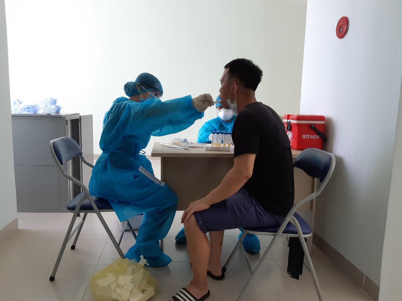 THAY THUYỀN VIÊN PROSPER SUNWAITO TẠI CẢNG NHA TRANG